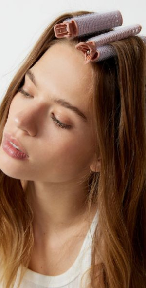 KITSCH - Volumizing Roller Clip Set in Assorted at Urban Outfitters