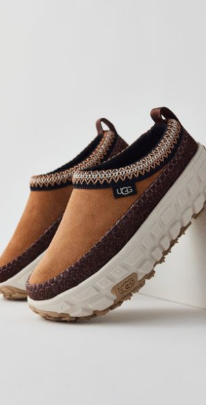 UGG - Venture Daze Mule Shoe in Chestnut/Ceramic, Women's at Urban ...
